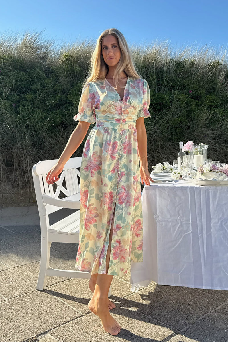 AdelIC Lång Kortärmad Klänning - Pastellblommor