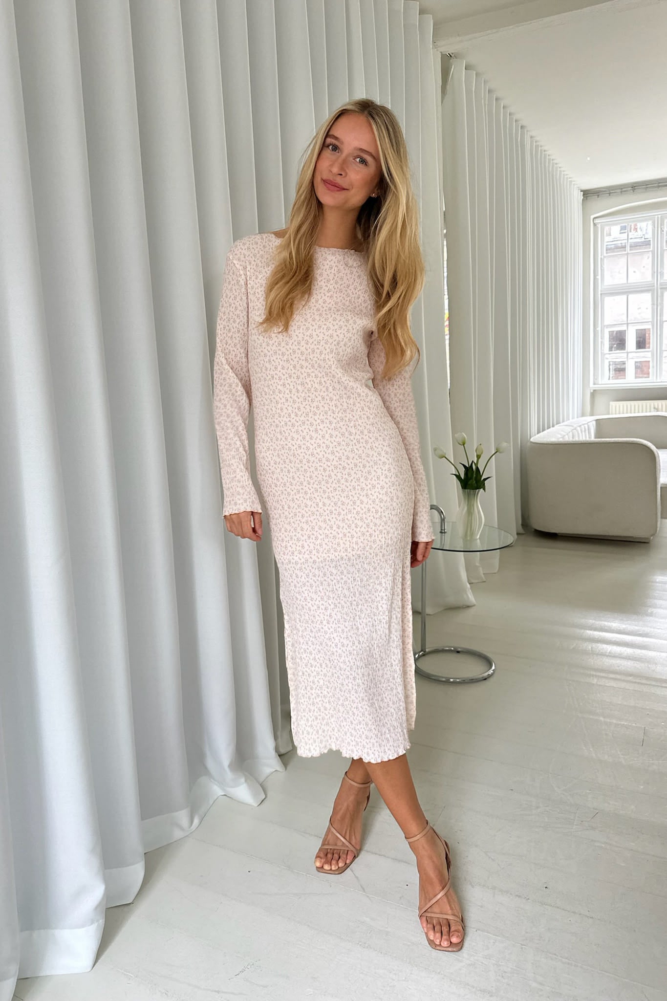 OdaIC Dress - Peach Flower Stem Print – se.byic.com